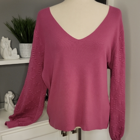 Vila Milano | Tops | Vila Milano Pink Vneck Knit Sweater Textured ...
